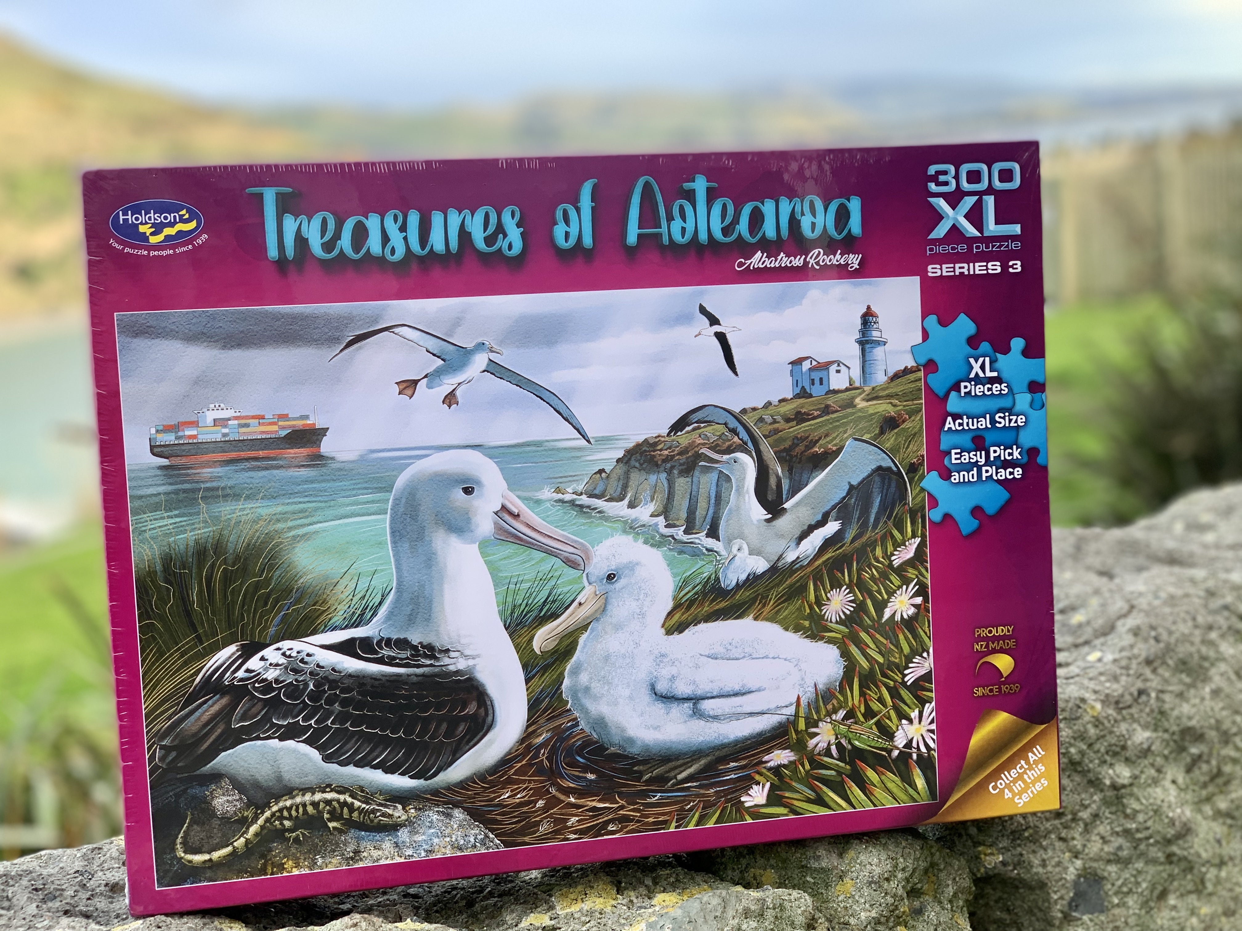 Albatross Puzzle, 300 pieces – The Royal Albatross Centre